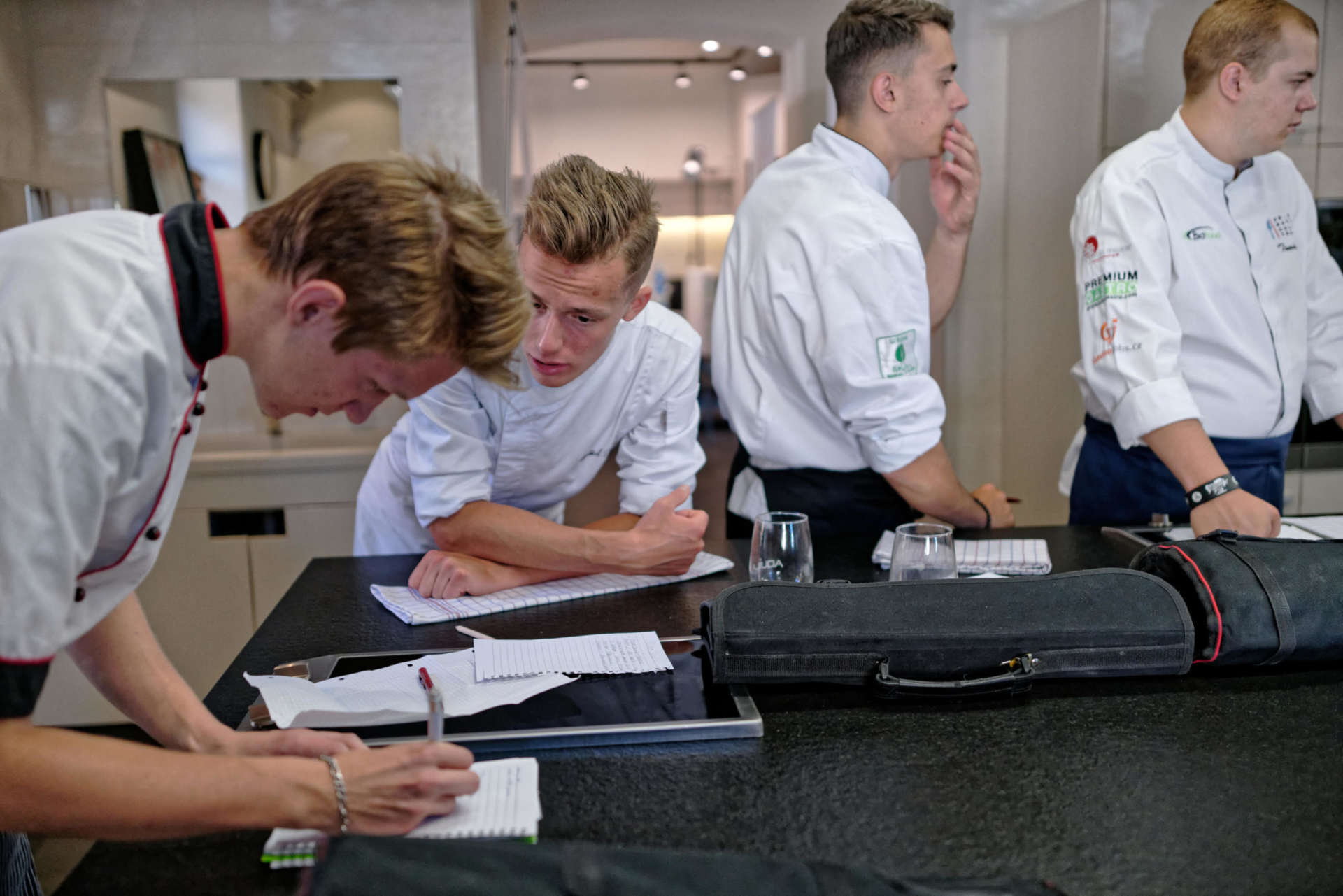 KU Young Chef 2020 jde do finále. Jak zatím probíhá přehlídka mladých ...