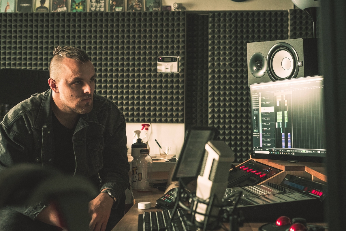 DeeThane chtěl dát fanouškům energii na koncertech, předává ji na nové ...