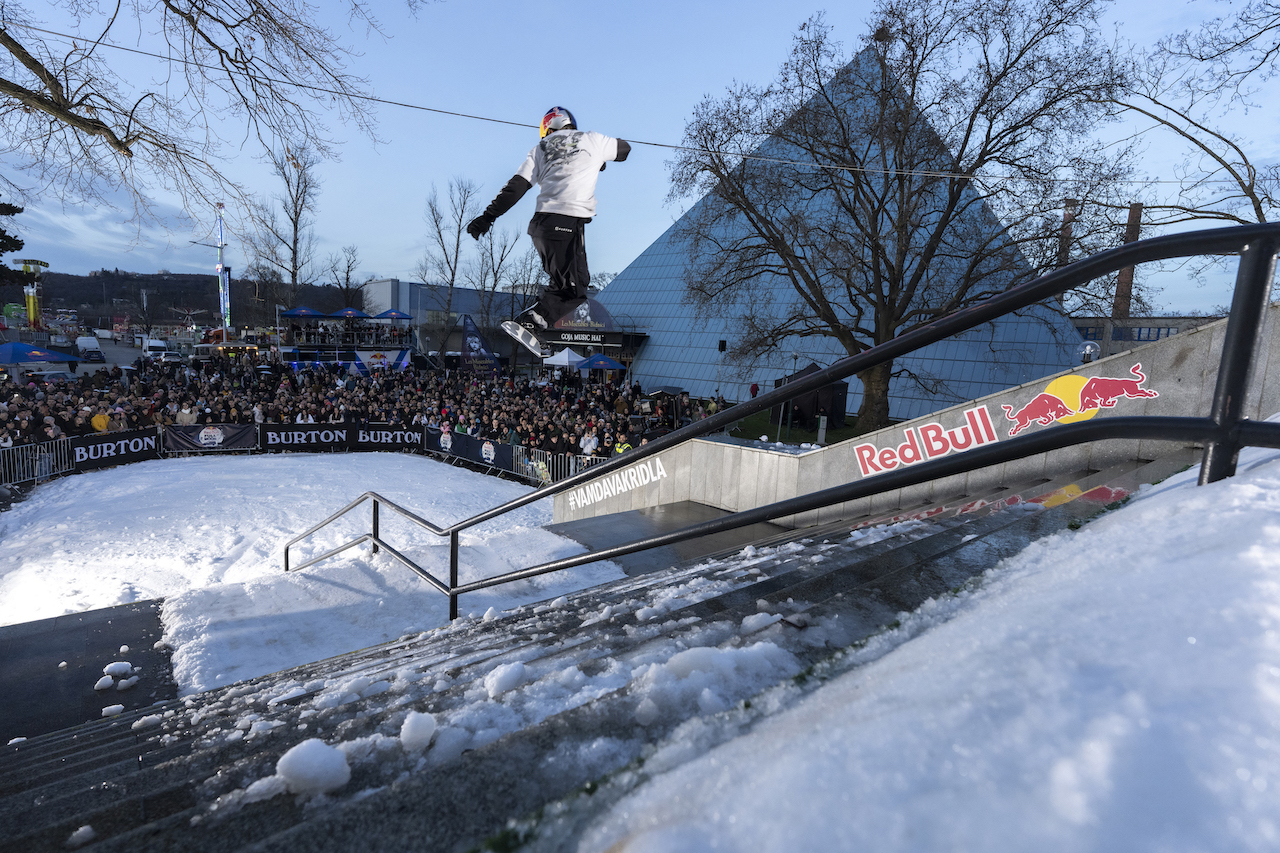 Norský freestyle snowboardista Oyvind Kirkhus opanoval pražskou ...